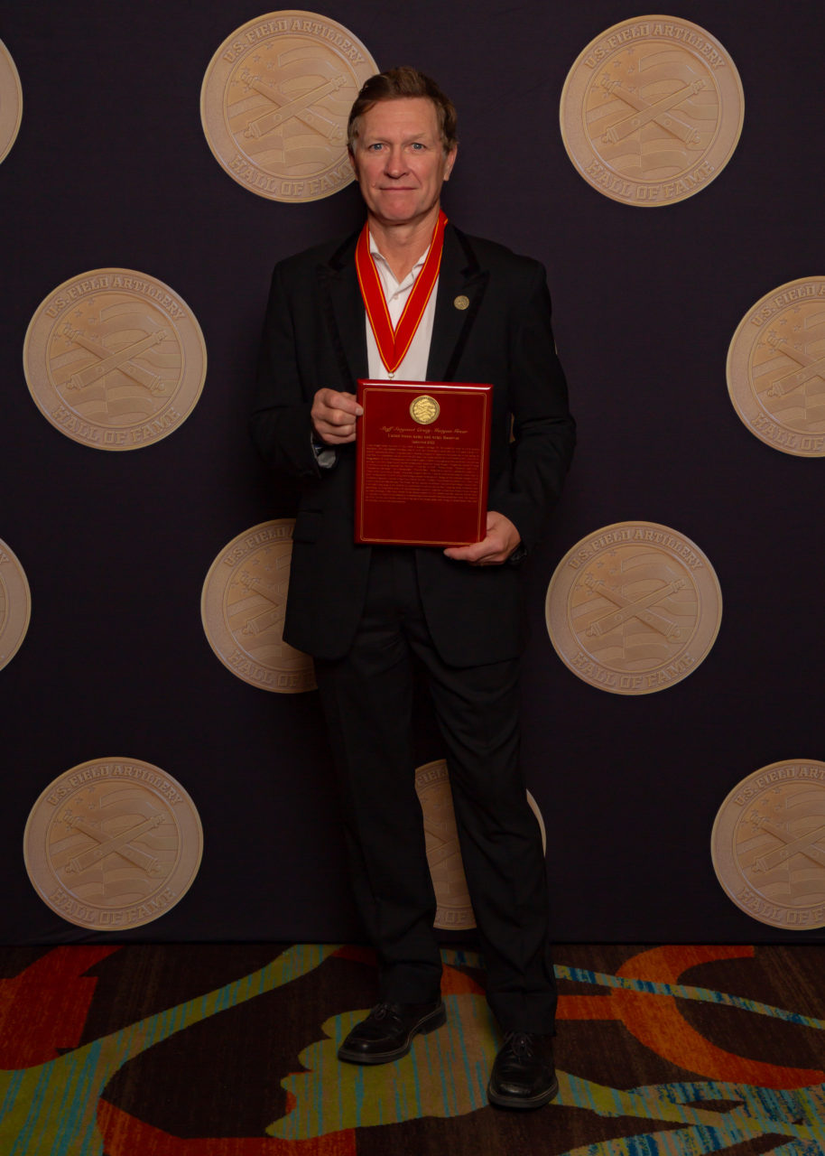 Craig Morgan inducted into the U.S. Field Artillery Hall of Fame ...
